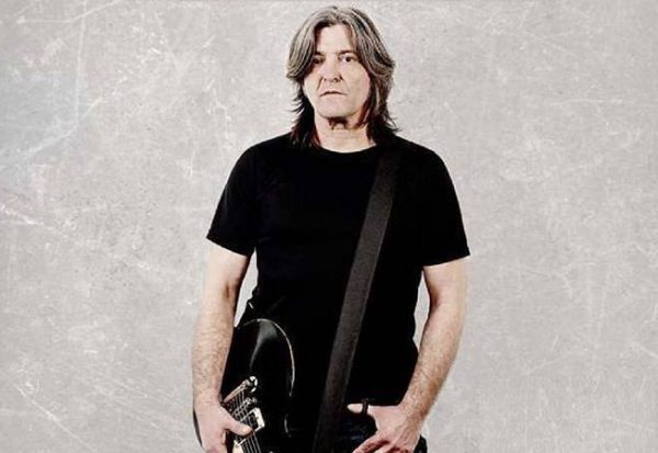 Boni, uno de los miembros clásicos de Barricada, padece un cáncer de ...