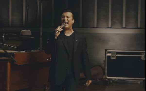 Steve Perry presenta el videoclip de ‘No Erasin’’, su primer tema nuevo ...