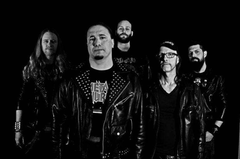 El grupo de heavy metal Rising Steel, la primera banda francesa que ...