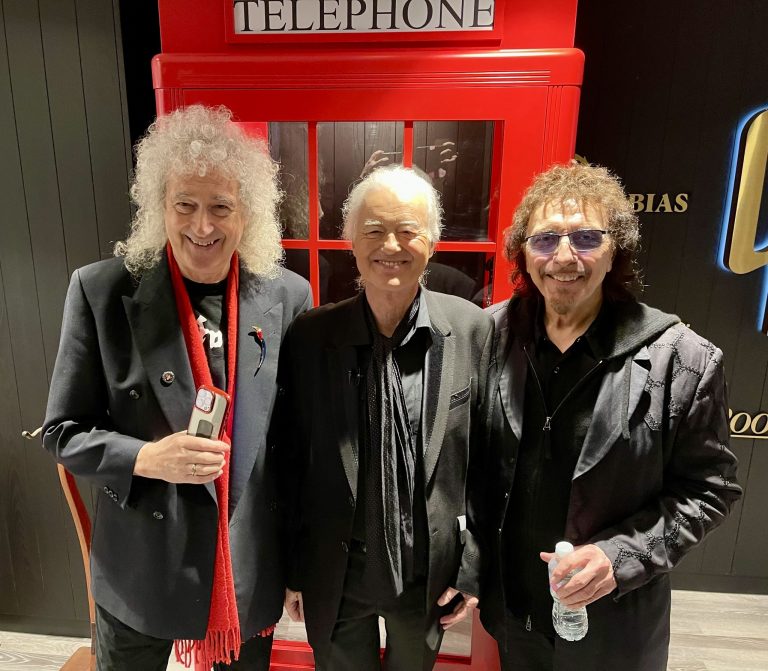 Jimmy Page, Tony Iommi y Brian May, juntos en una inauguración en ...