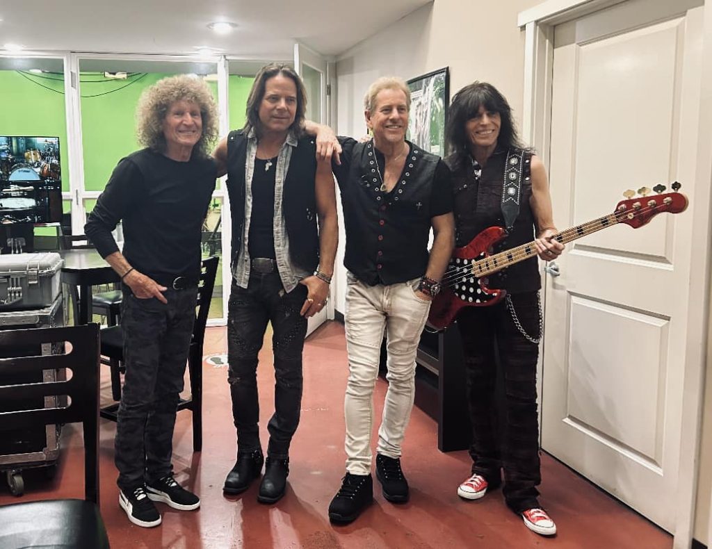 Rudy Sarzo y Tommy Aldridge vuelven a unirse en un proyecto con otro ...